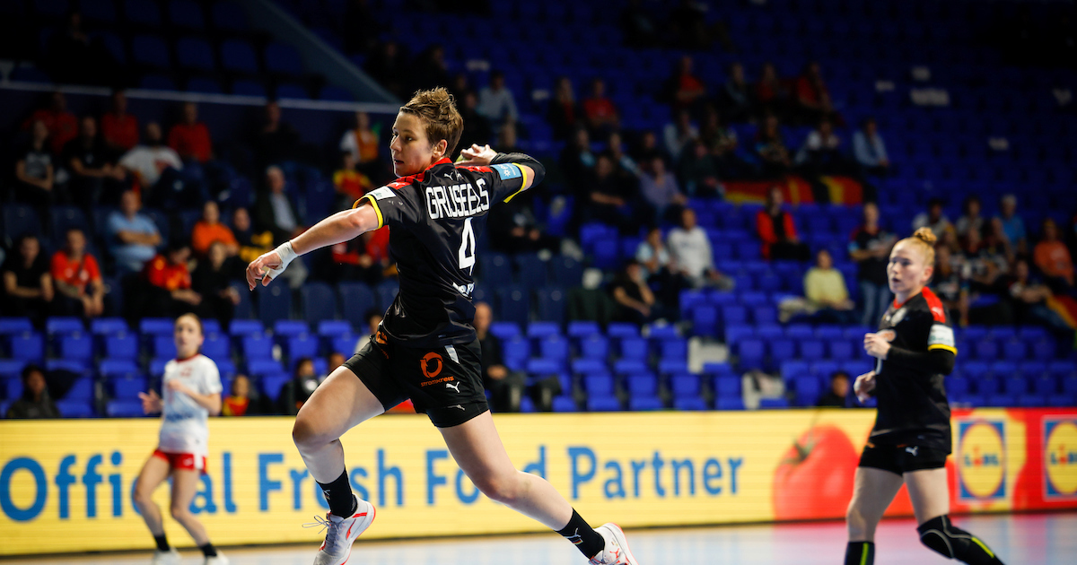 Strong defence helps Germany overcome Poland