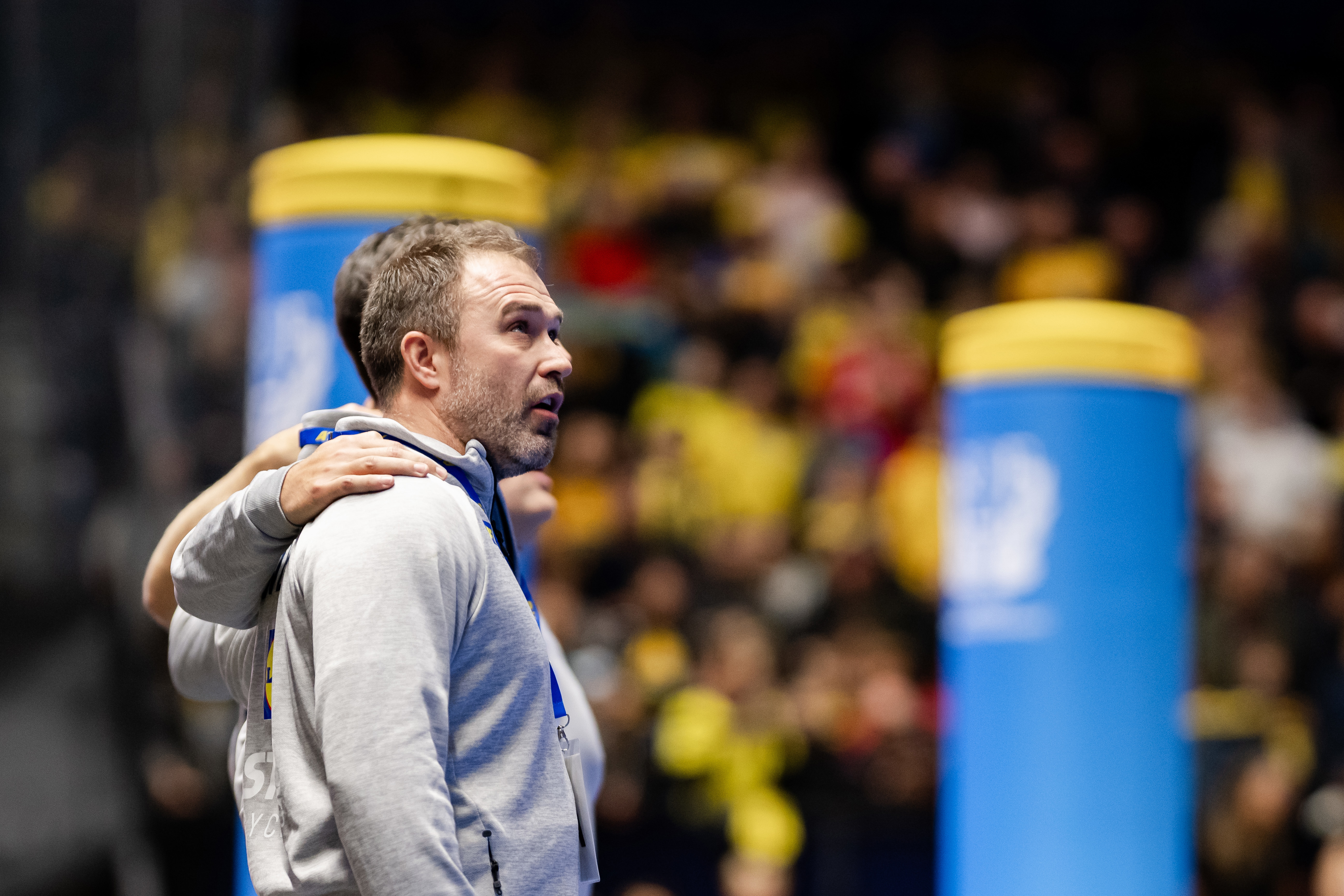 Handball coach Michael Apelgren talks about EURO pressure on Sweden