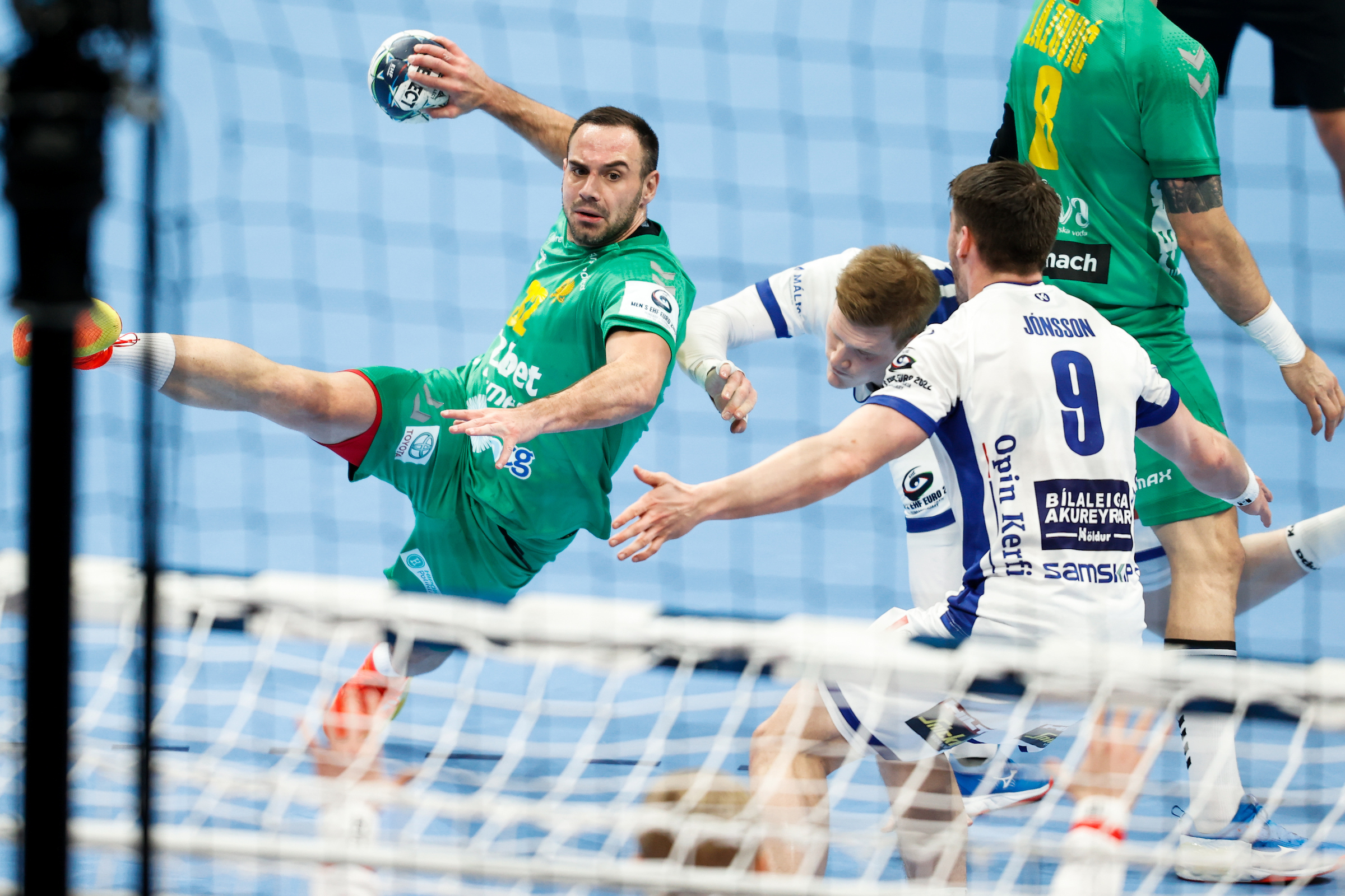 Iceland keep semi-final chances alive