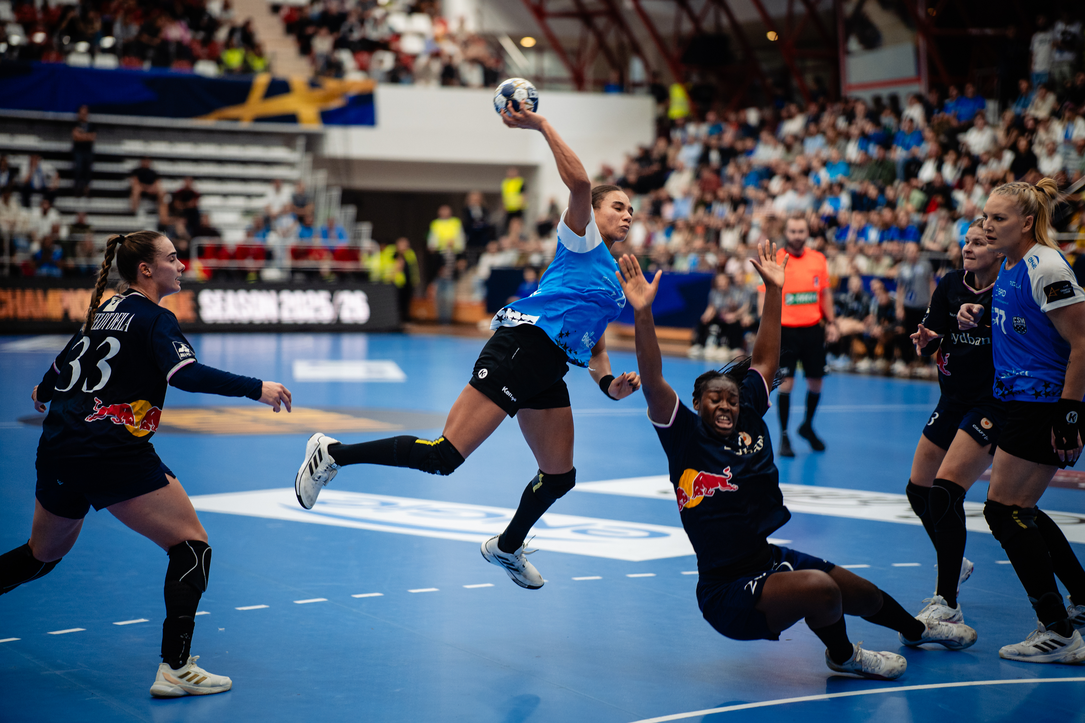 Odense stun CSM in handball Champions League, DVSC snatch win