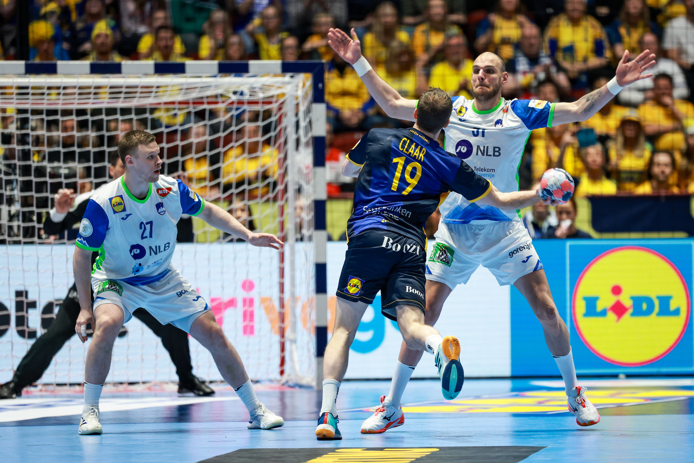 Sweden win EHF EURO main round opener after strongest challenge yet