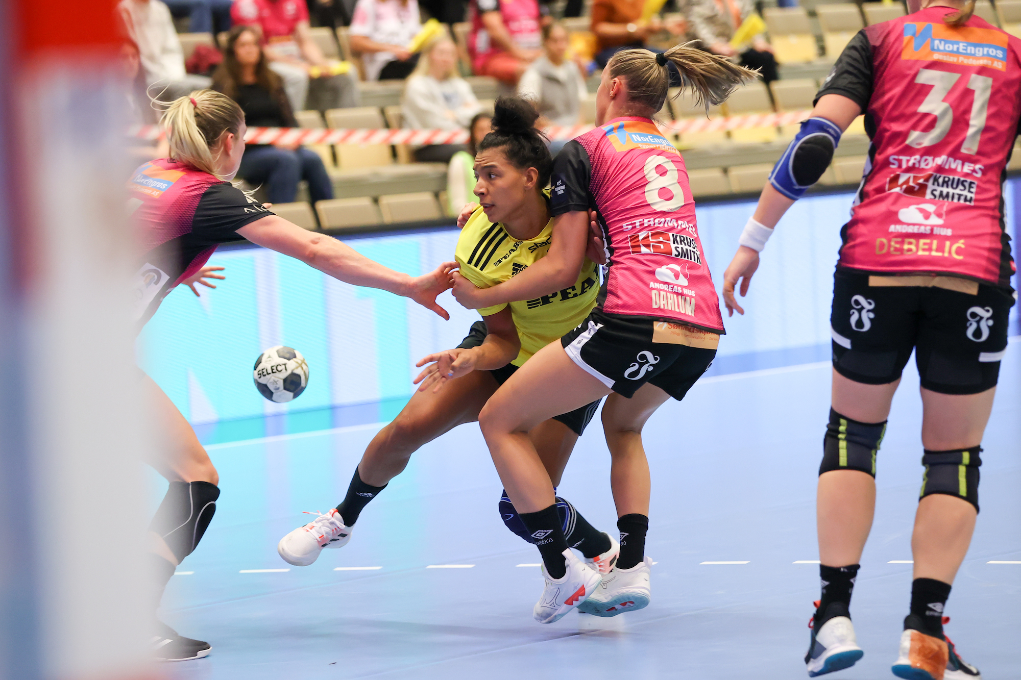 Stellar Mørk drives Vipers past Sävehof