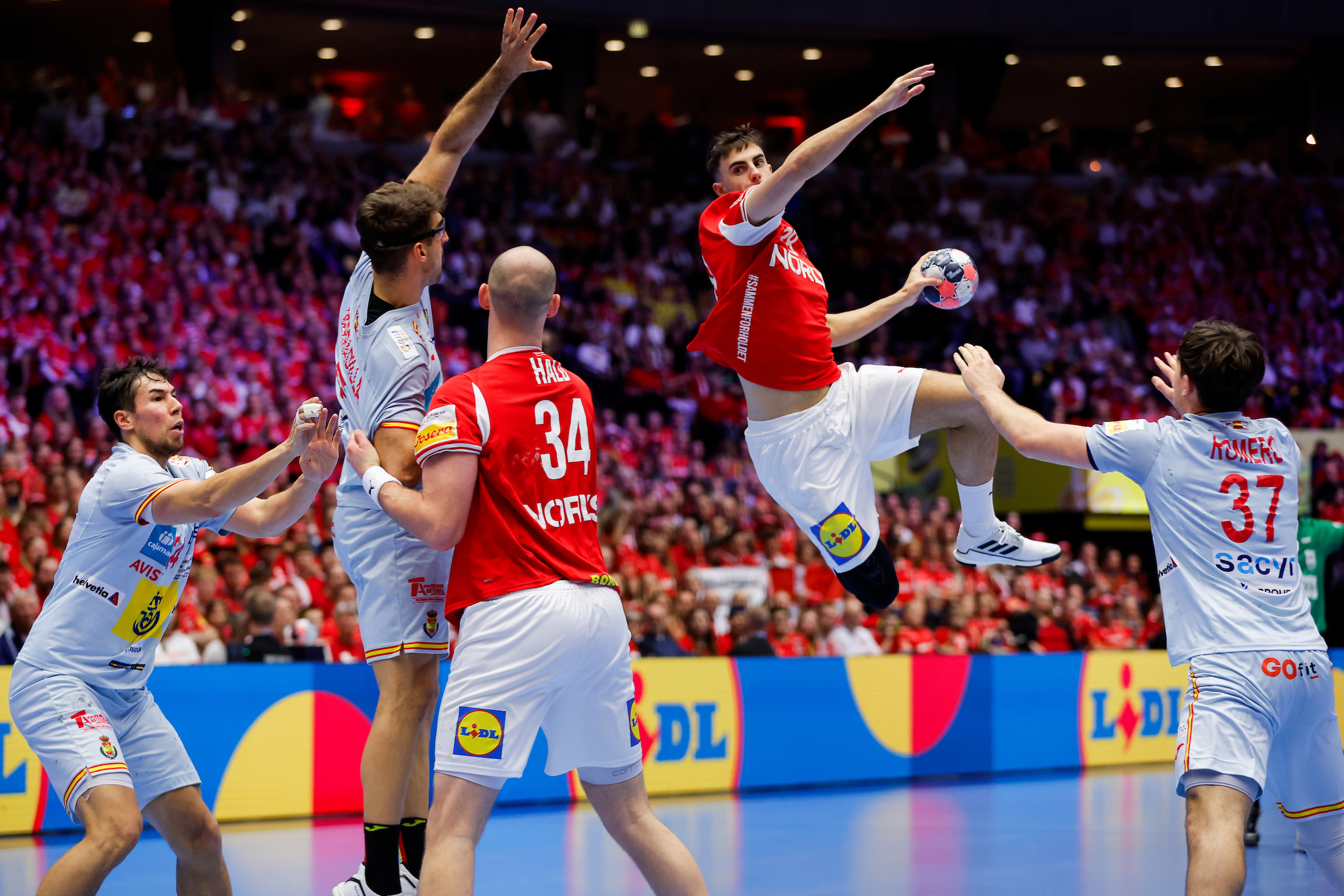 Men's EHF EURO 2026: Emil Nielsen leads the winning Danish red wave