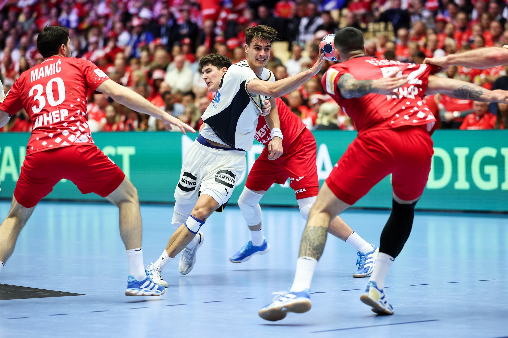 10 years later, Germany return to EHF EURO final