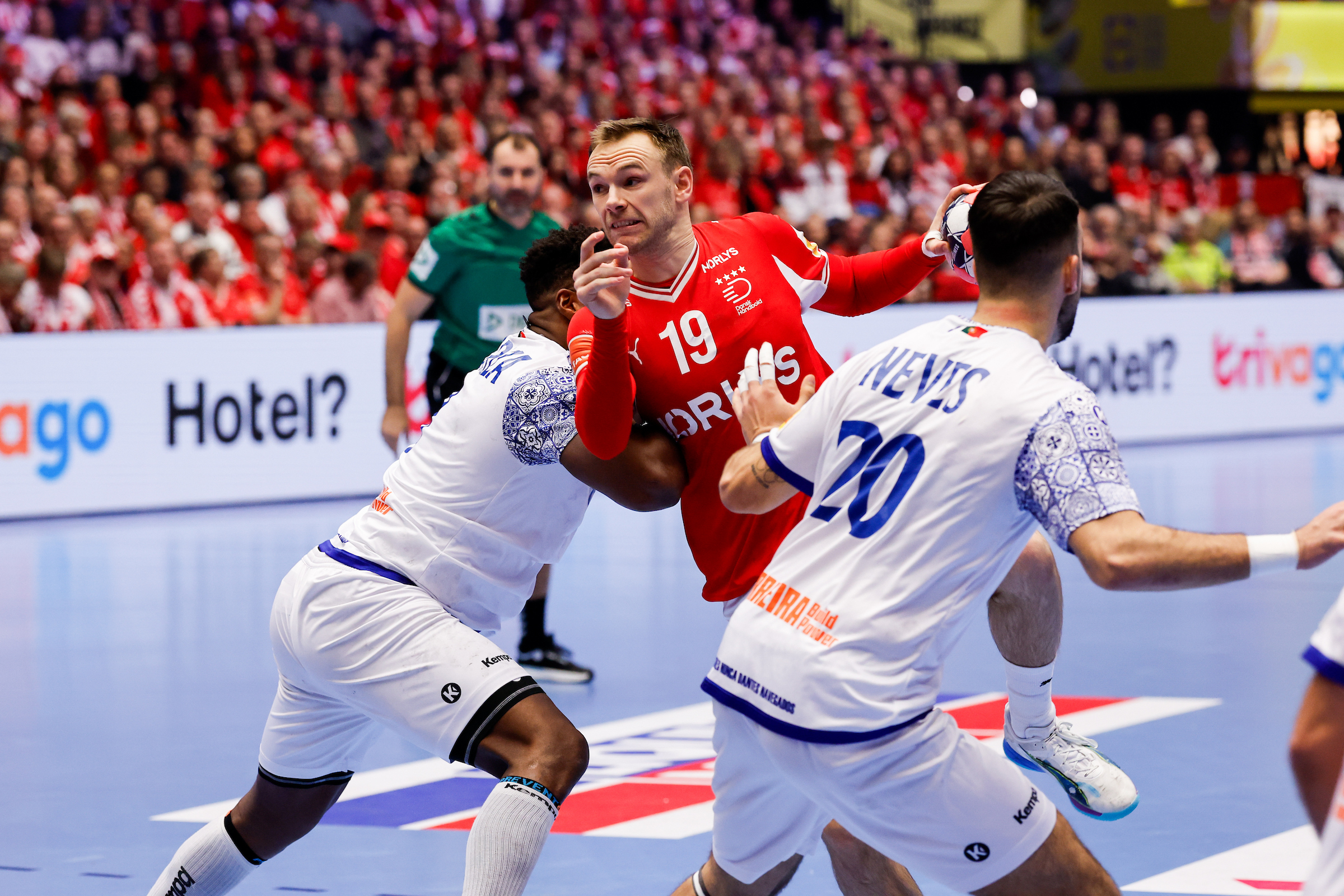 Portugal shock Denmark to take top spot in Men's EHF EURO 2026 group B