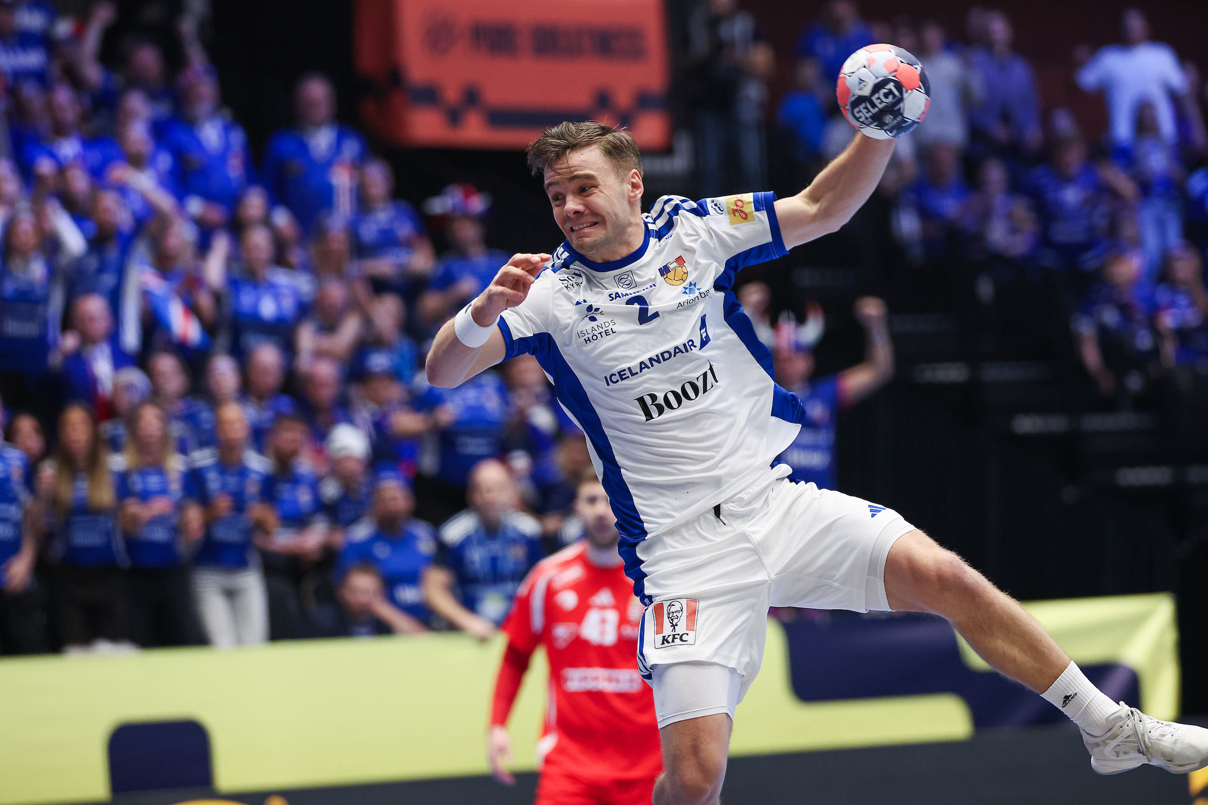 Handball: Hallgrímsson lifts Iceland past Hungary in group final
