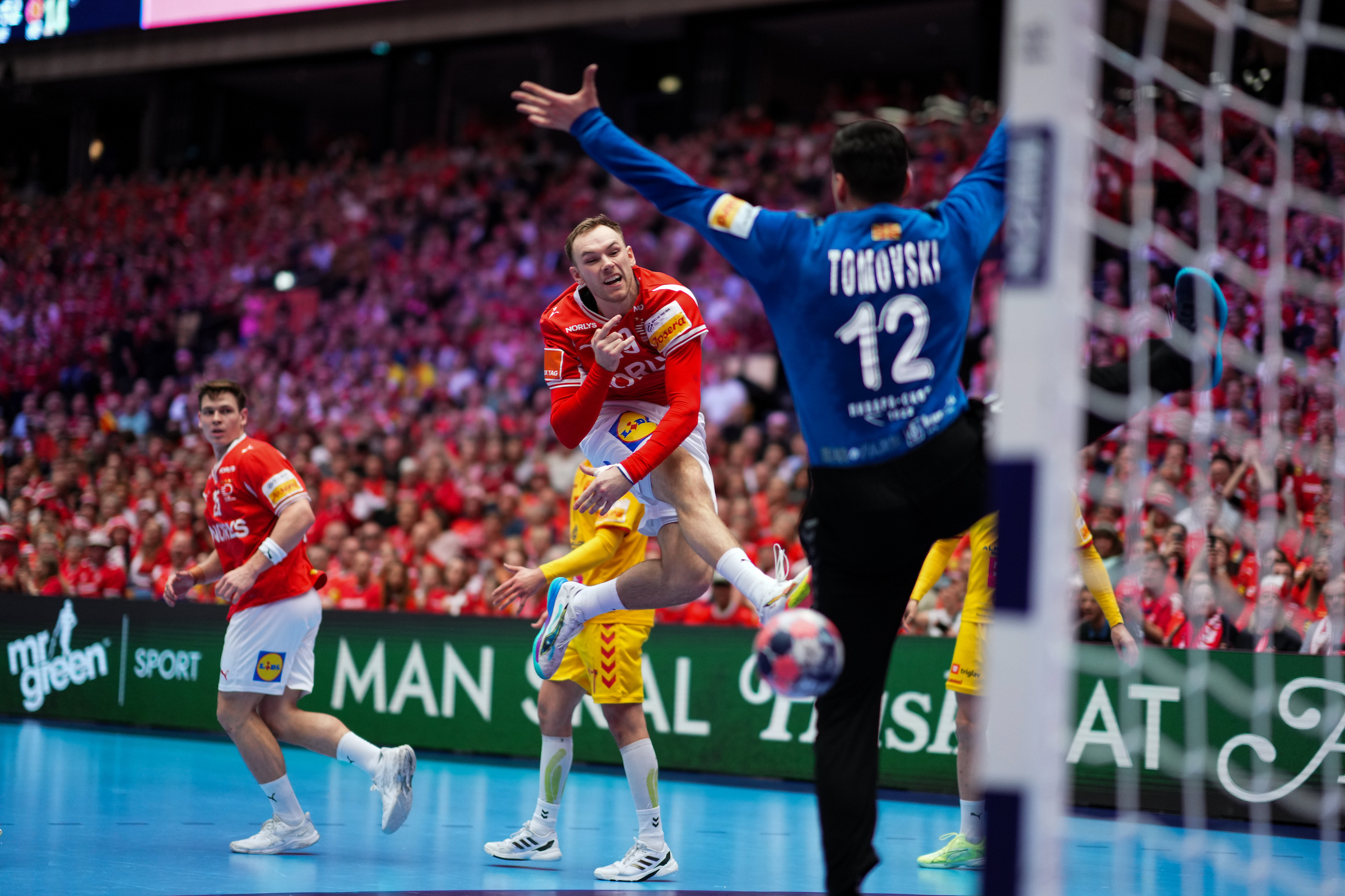 Denmark delight home fans with Men's EHF EURO 2026 win vs Macedonians