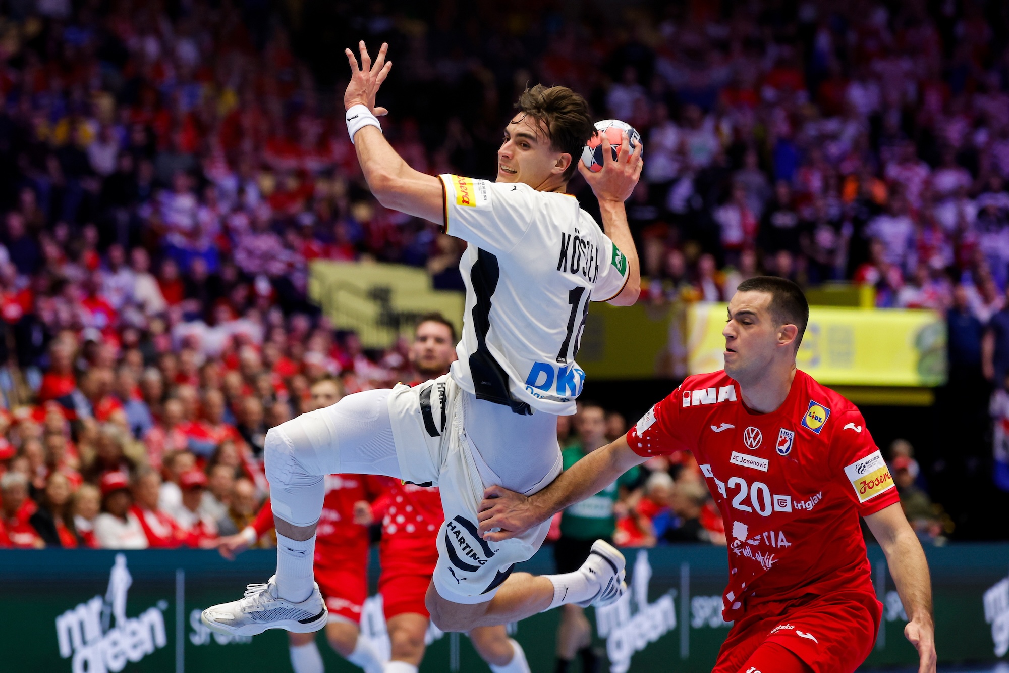 10 years later, Germany return to EHF EURO final