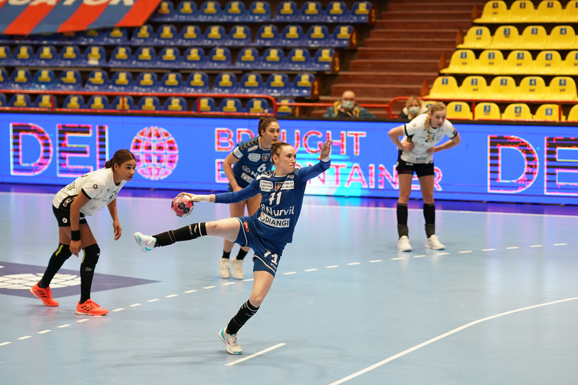 CSM Bucuresti deliver masterclass blow to rivals Valcea