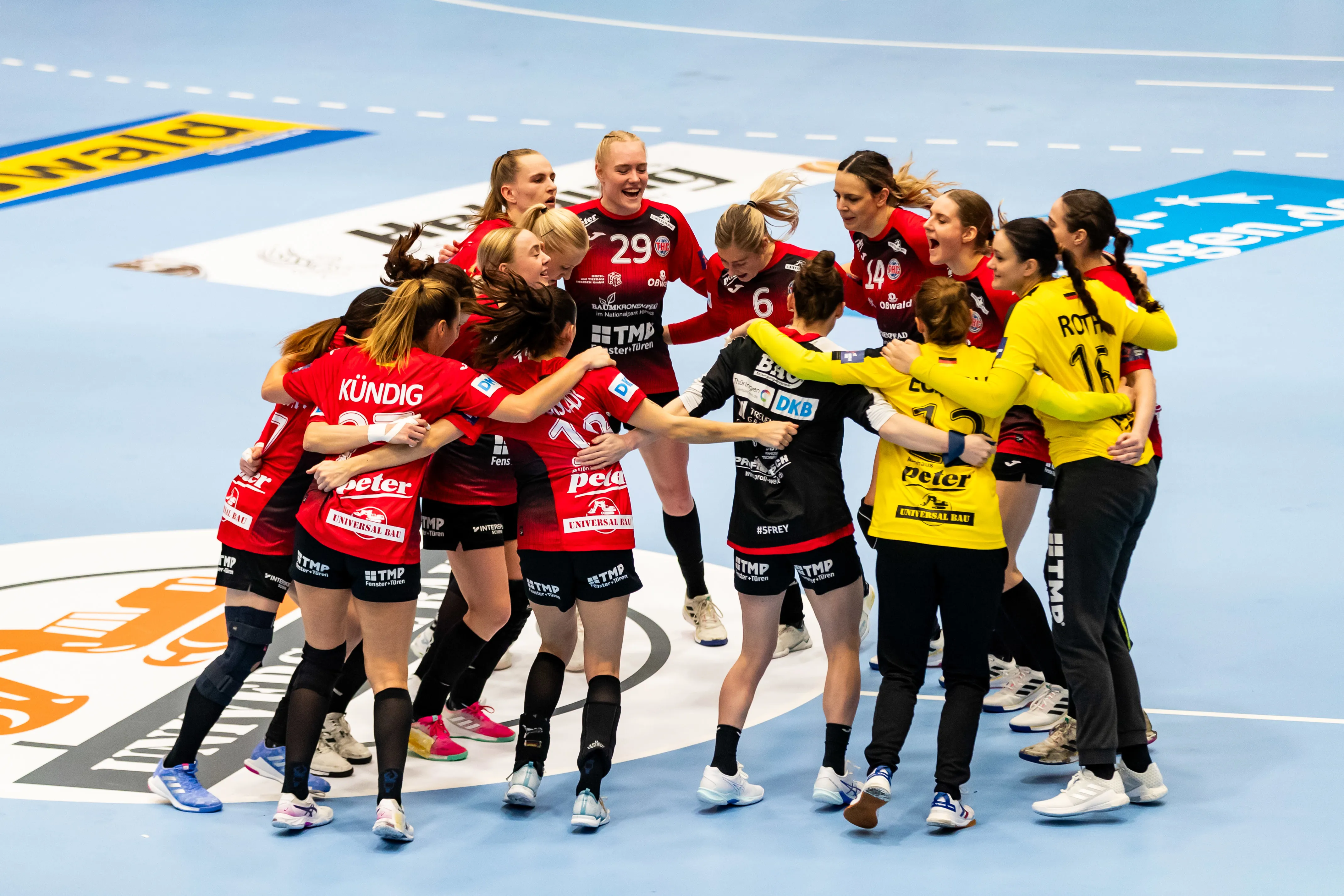 Thüringer reach quarter-final; Lublin take long-awaited win