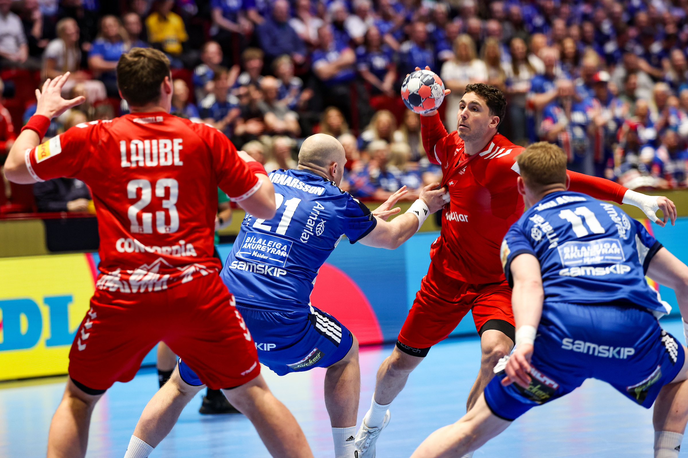 Handball: Iceland snatch late draw vs Switzerland in dramatic finish