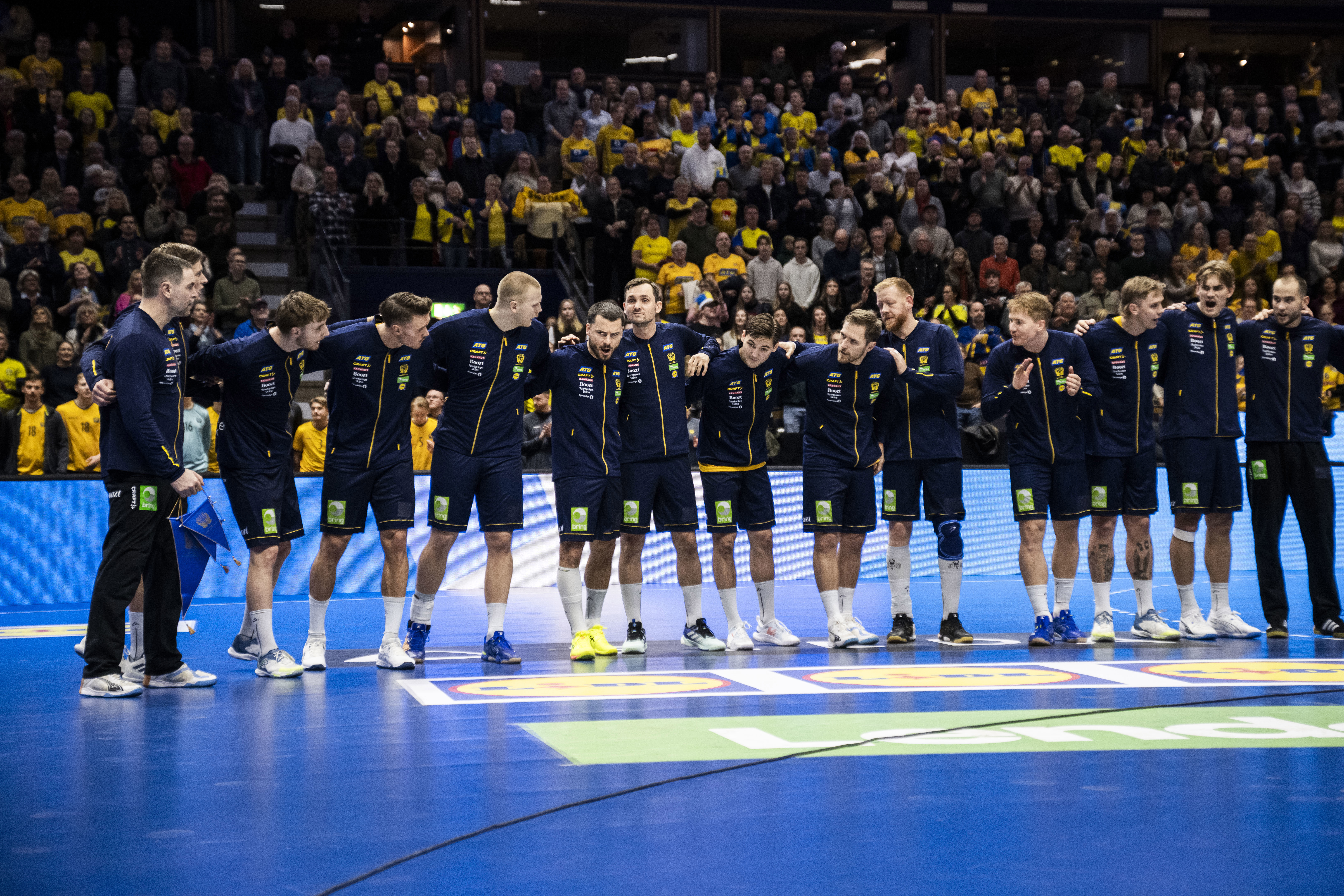 Handball coach Michael Apelgren talks about EURO pressure on Sweden