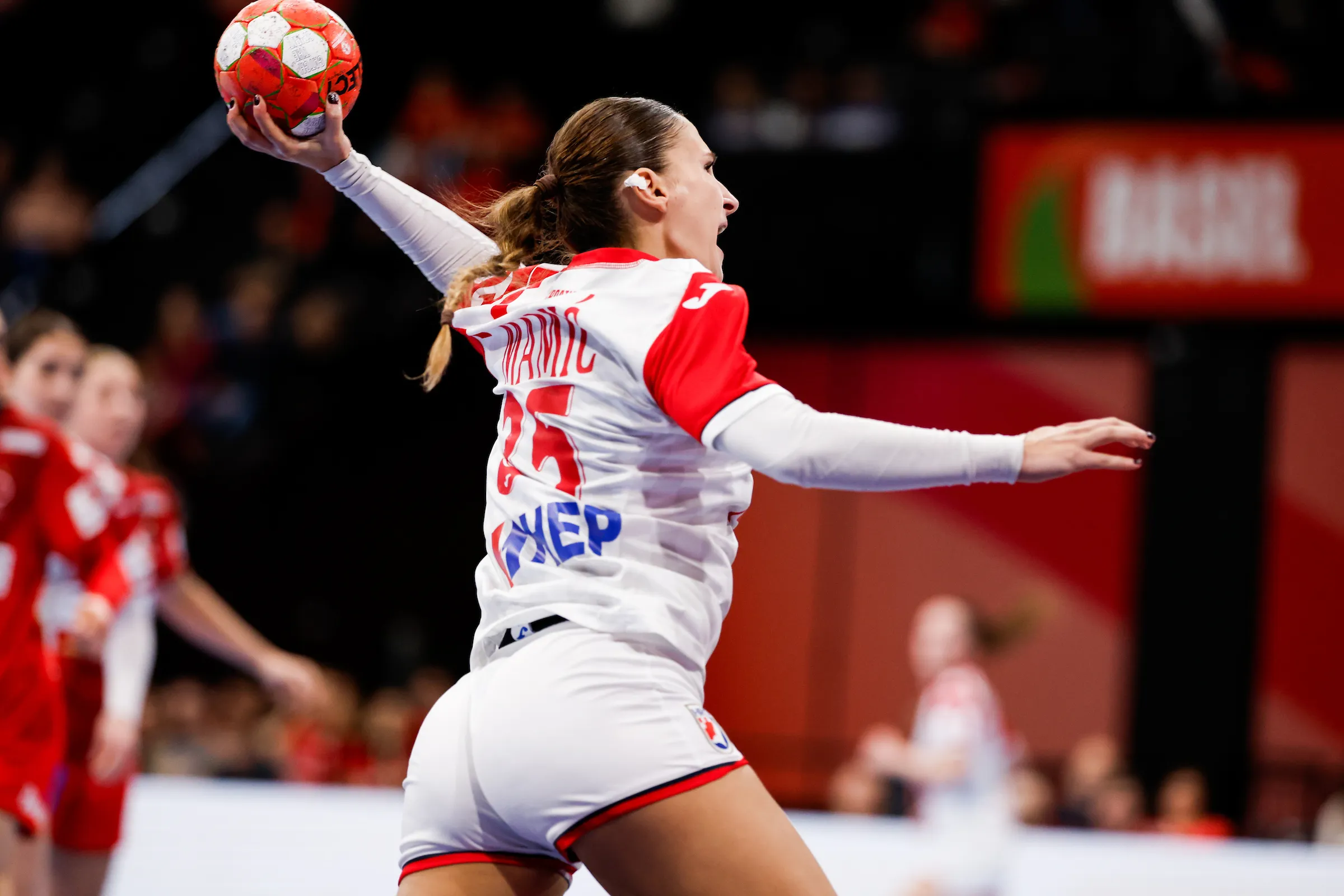 Qualification for women's handball EURO starts