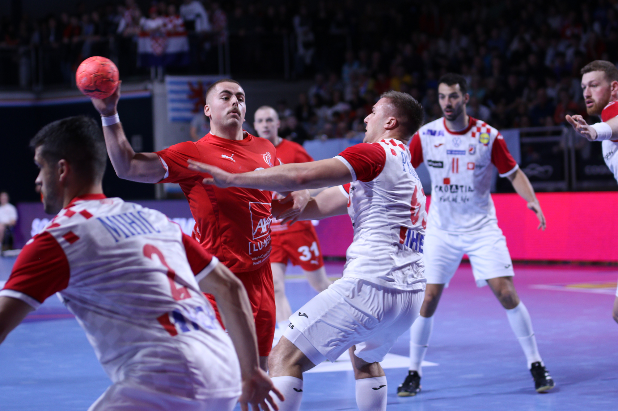 Fresh faces help Croatia seal big win against Luxembourg
