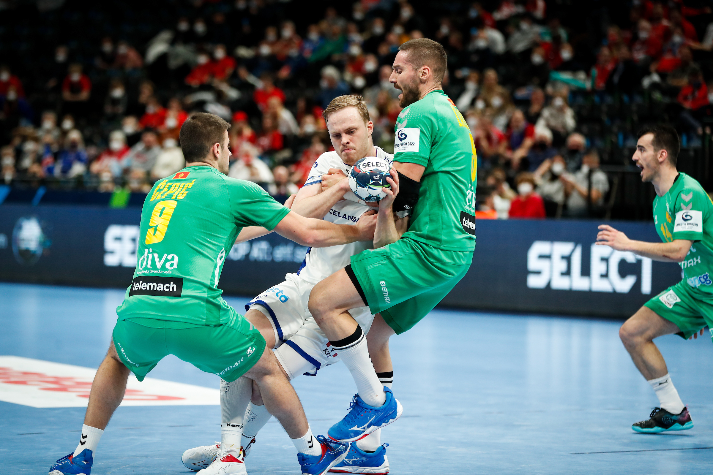 Iceland keep semi-final chances alive